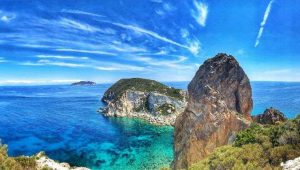 L'arcipelago italiano che fa innamorare anche gli stranieri: acque ...